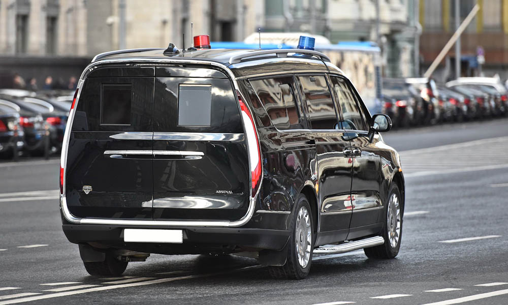 Aurus Арсенал 2025 - фото в новом кузове, фото салона и интерьера