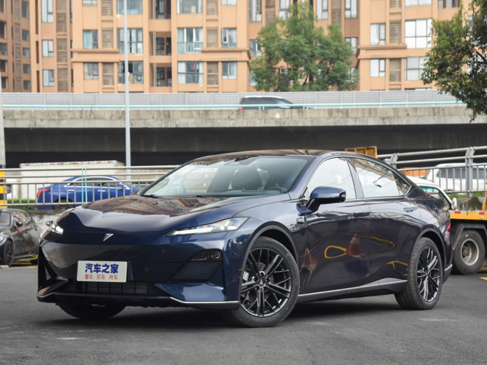 Changan Shenlan SL03 2025 - фото в новом кузове, фото салона и интерьера