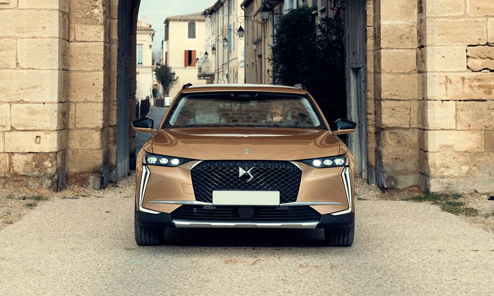 Citroen DS 4 Crossback 2025 - фото в новом кузове, фото салона и интерьера