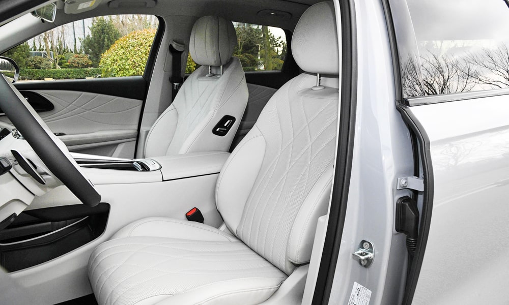 EXEED RX 2025 - фото в новом кузове, фото салона и интерьера