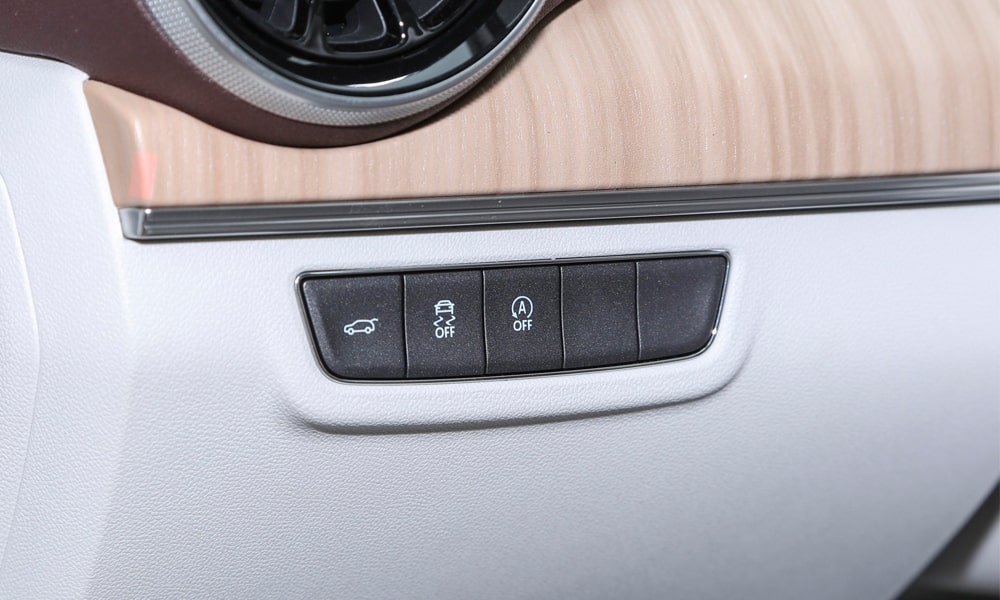 Forthing Yacht 2026 - фото в новом кузове, фото салона и интерьера