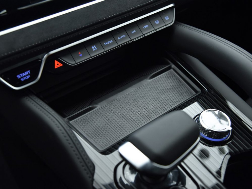 Geely KX11 XingYue L HYBRID 2025 - фото в новом кузове, фото салона и ...