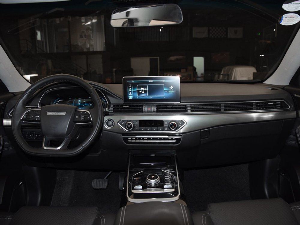 Jetour X70SEV 2025 - фото в новом кузове, фото салона и интерьера