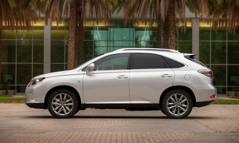 Lexus RX 270 2025 - фото в новом кузове, фото салона и интерьера