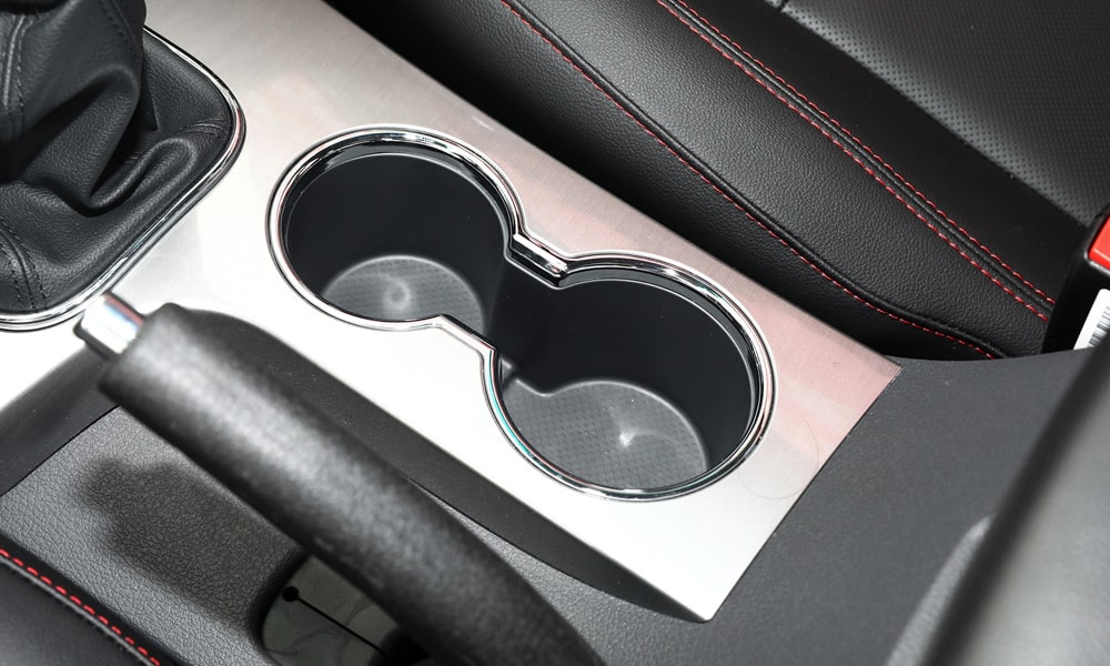 Sollers ST6 2025 - фото в новом кузове, фото салона и интерьера