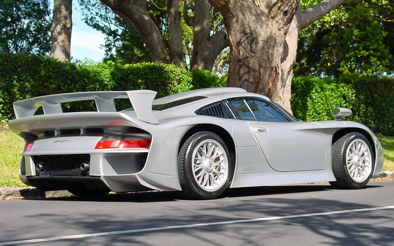 Porsche 911 GT1 (996) Road car 1997: характеристики, цена, фото
