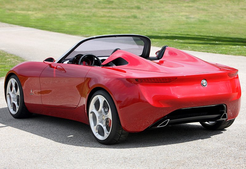 Alfa Romeo 2uettottanta Pininfarina Concept 2010: характеристики, цена ...