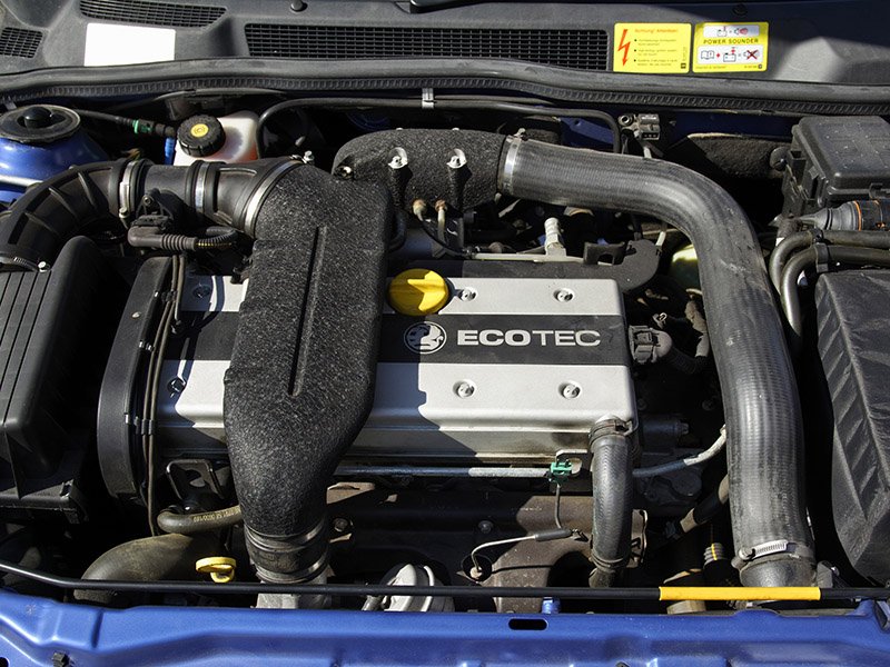 Vauxhall Astra Coupe 888 Turbo 2002: характеристики, цена, фото