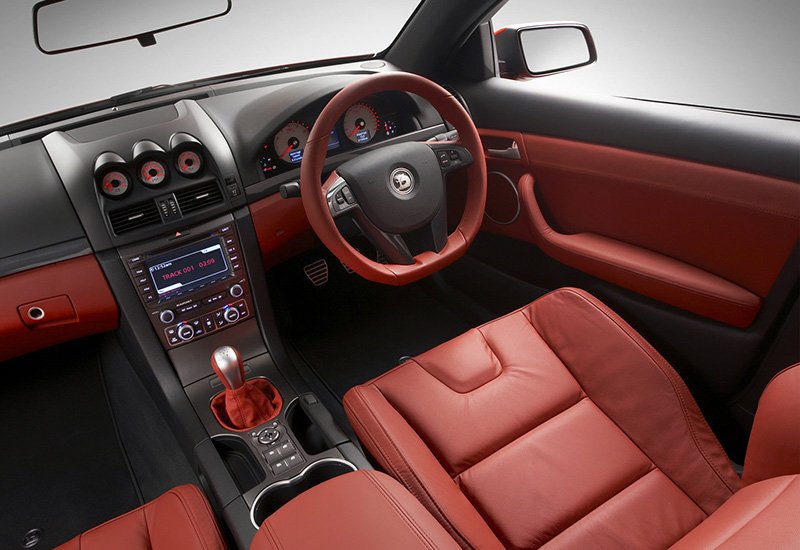Holden Commodore HSV W427 (VE) 2009: характеристики, цена, фото