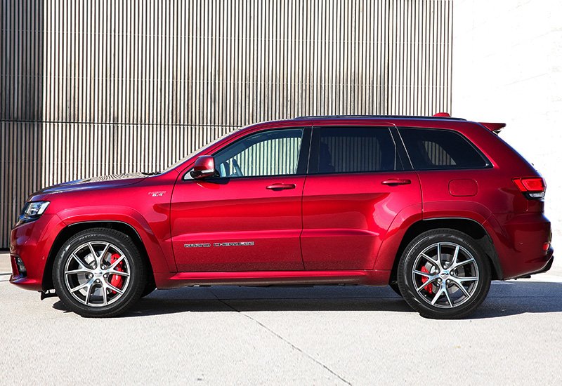 Jeep Grand Cherokee SRT (WK2) 2017: характеристики, цена, фото