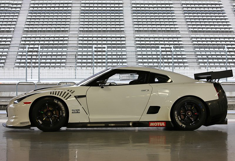 Nissan GT-R Nismo GT1 2010: характеристики, цена, фото