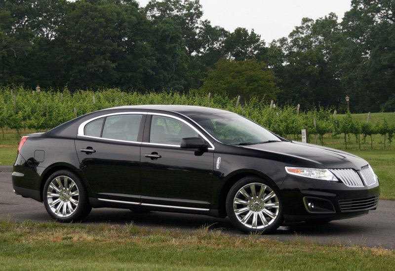 Lincoln MKS AWD EcoBoost 2010: характеристики, цена, фото