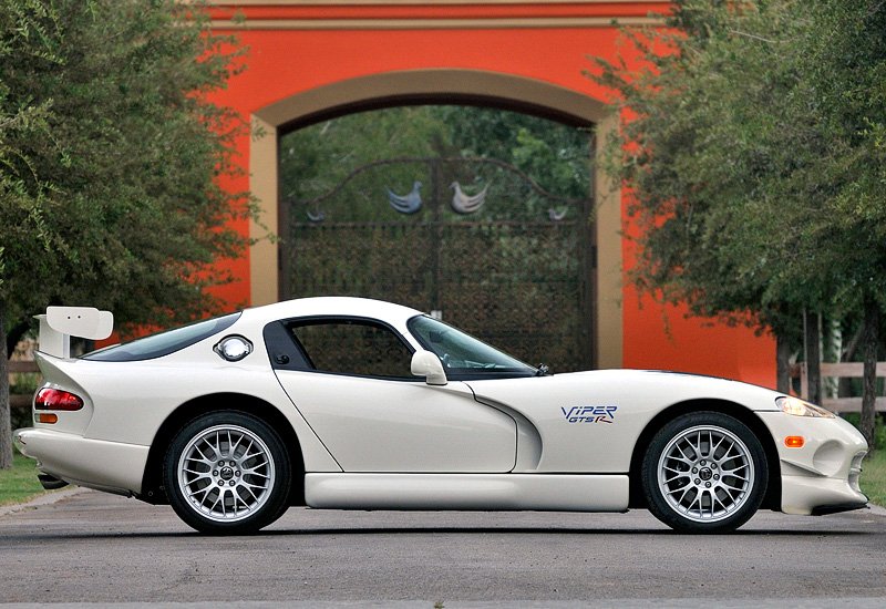 Dodge Viper GTS-R GT2 Championship Edition 1998: характеристики, цена, фото